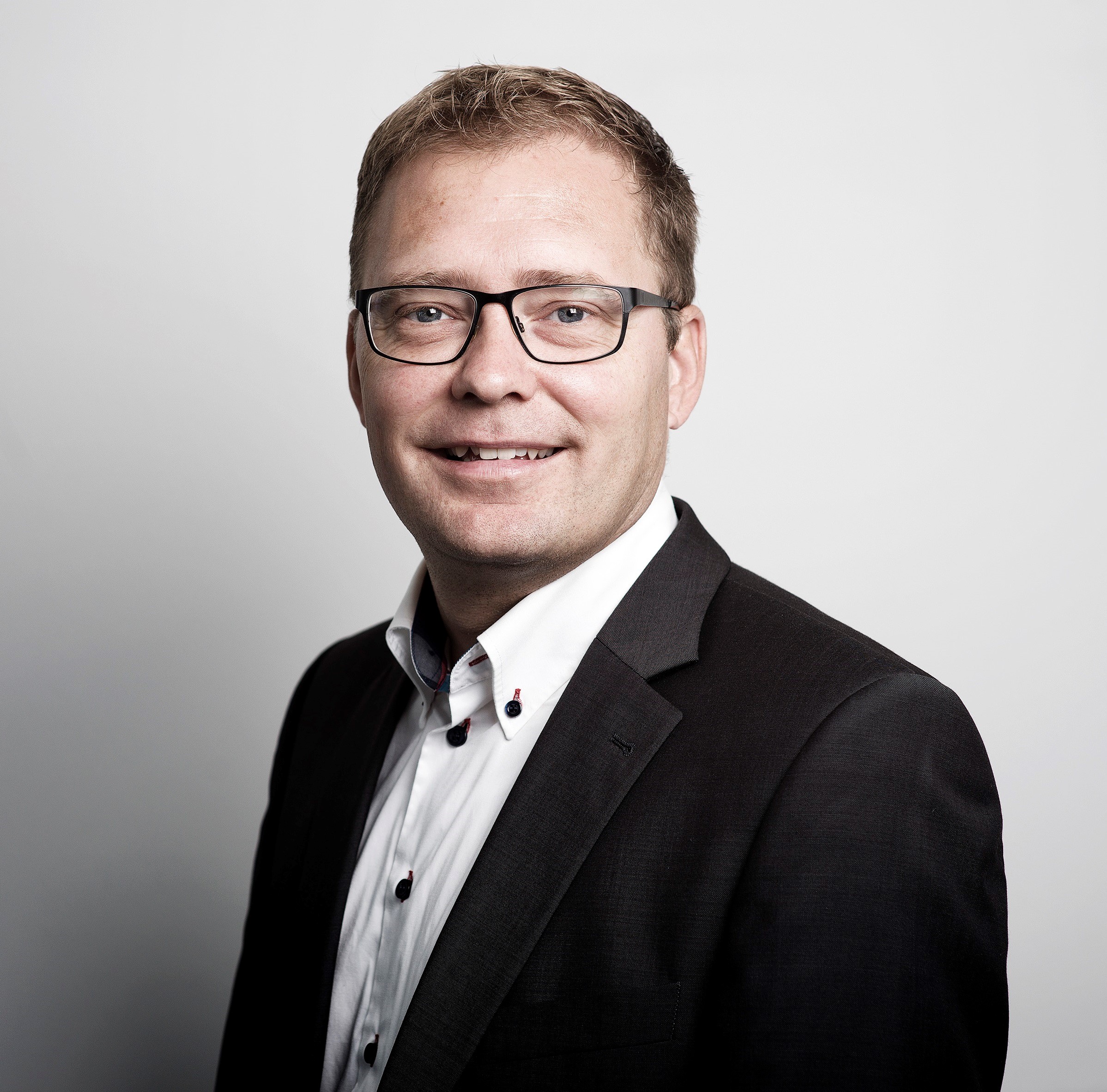 Nobly expands the board - Nobly